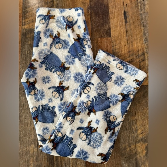 Disney | Intimates & Sleepwear | Disney Eeyore Sz Medium Christmas ...